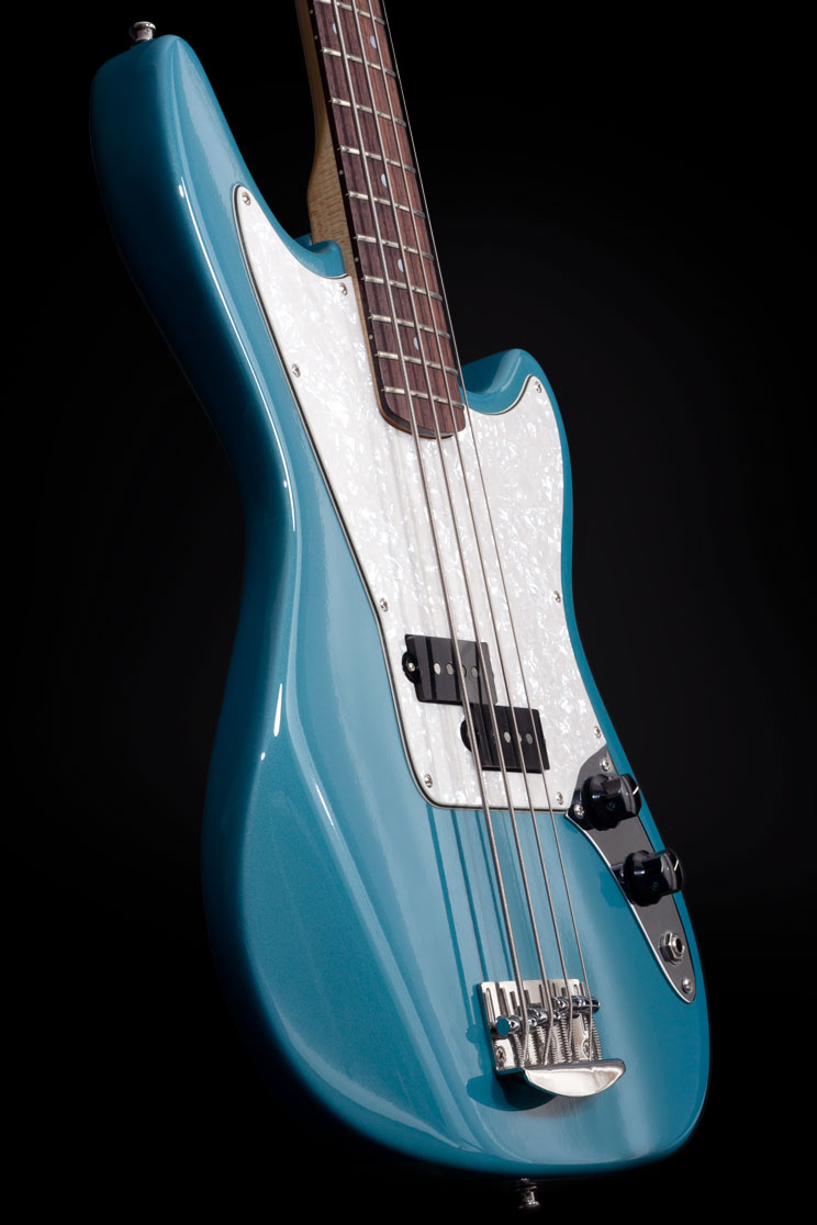 Kay Bass – Bo'Mo Guitars